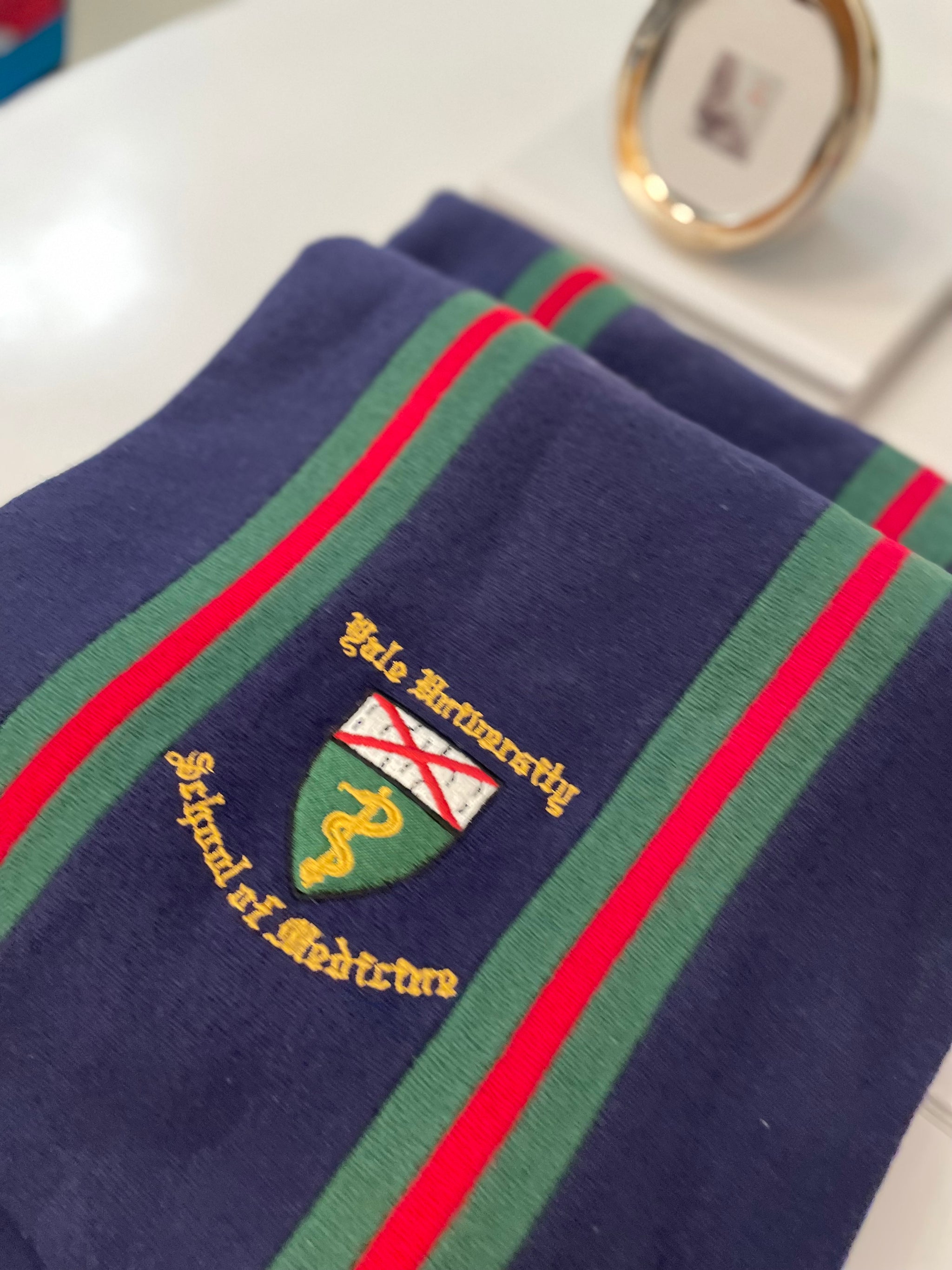 Super preppy vintage Yale University Medical school wool scarf.... so
